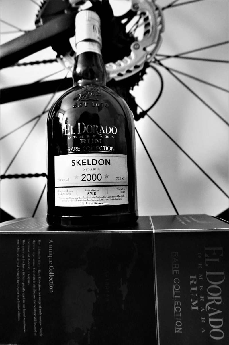 Skeldon (1973 vs 2000) – Single Cask Rum